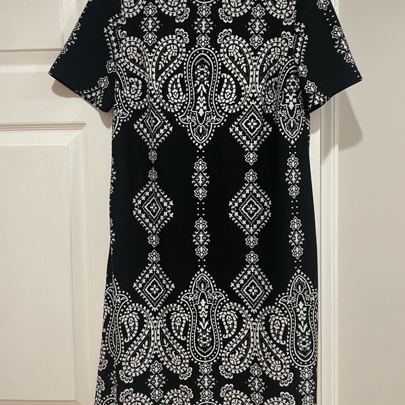 Sandra Darren | Dresses | Sandra Darren Black And White Paisley Midi ...